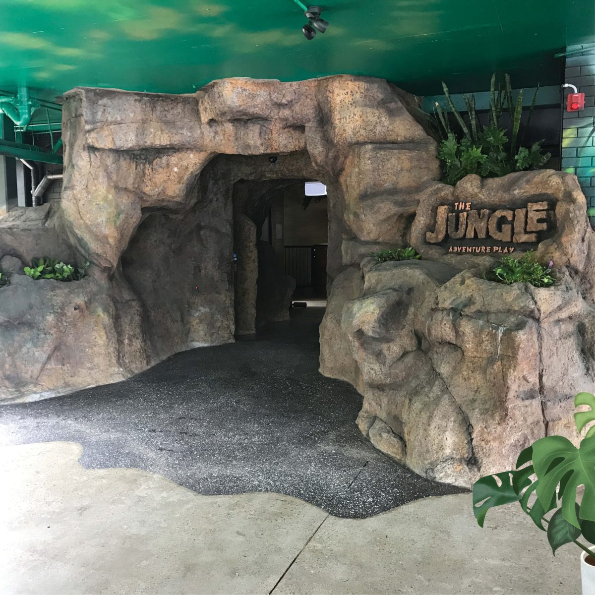 Jungle Adventure Play - Artificial Rock Cave - Sculpture & Statue